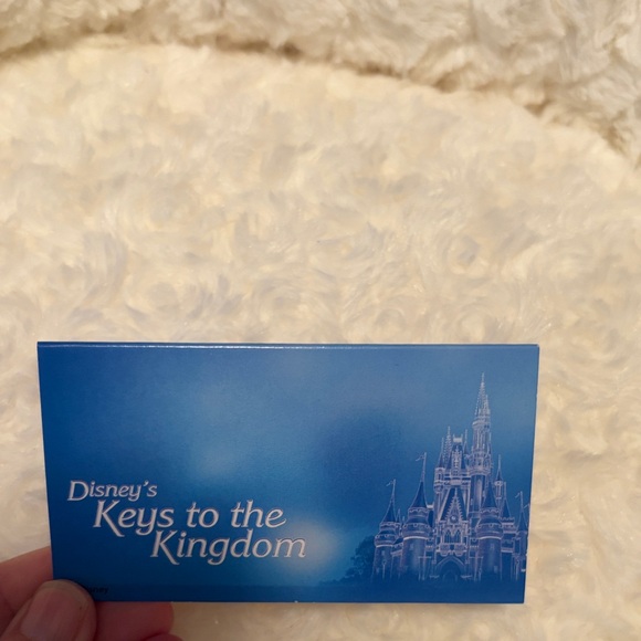 Disney | Other | Disney Gold Keys To The Kingdom Pin | Poshmark